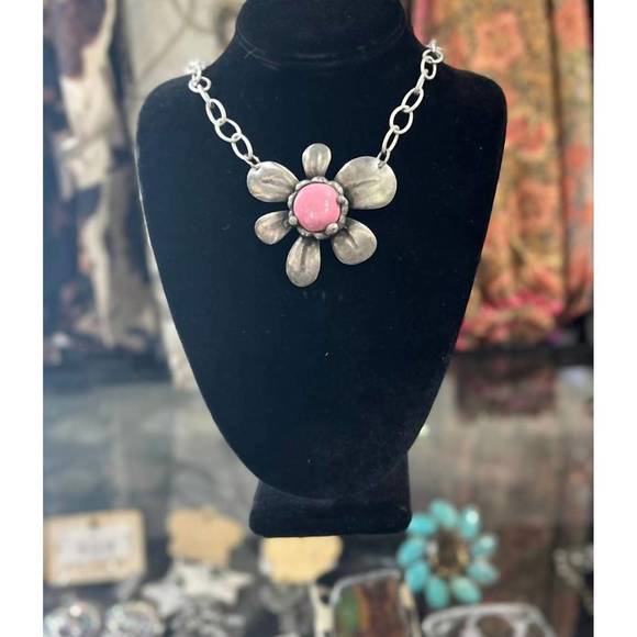 ART BY AMY LABBE | Jewelry | New Art By Amy Labbe Stone Flower Necklace ...
